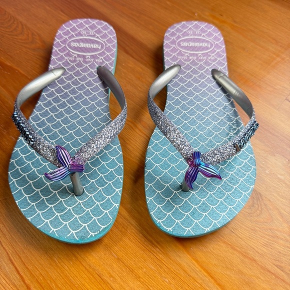 Havaianas | Shoes | Havaianas Mermaid Flip Flops Size 34 | Poshmark